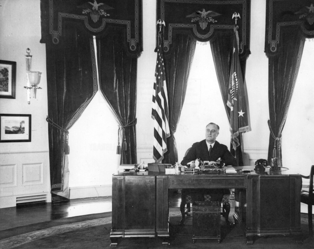 Top 8 Presidential Desks – From The Founders To Today – U.S ...